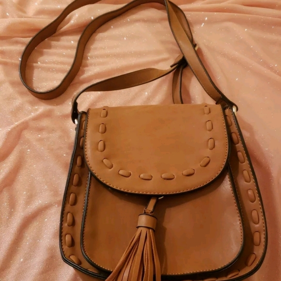 G.H. Bass & Co. | Bags | Ghbass Crossbody Tassel Handbag New | Poshmark